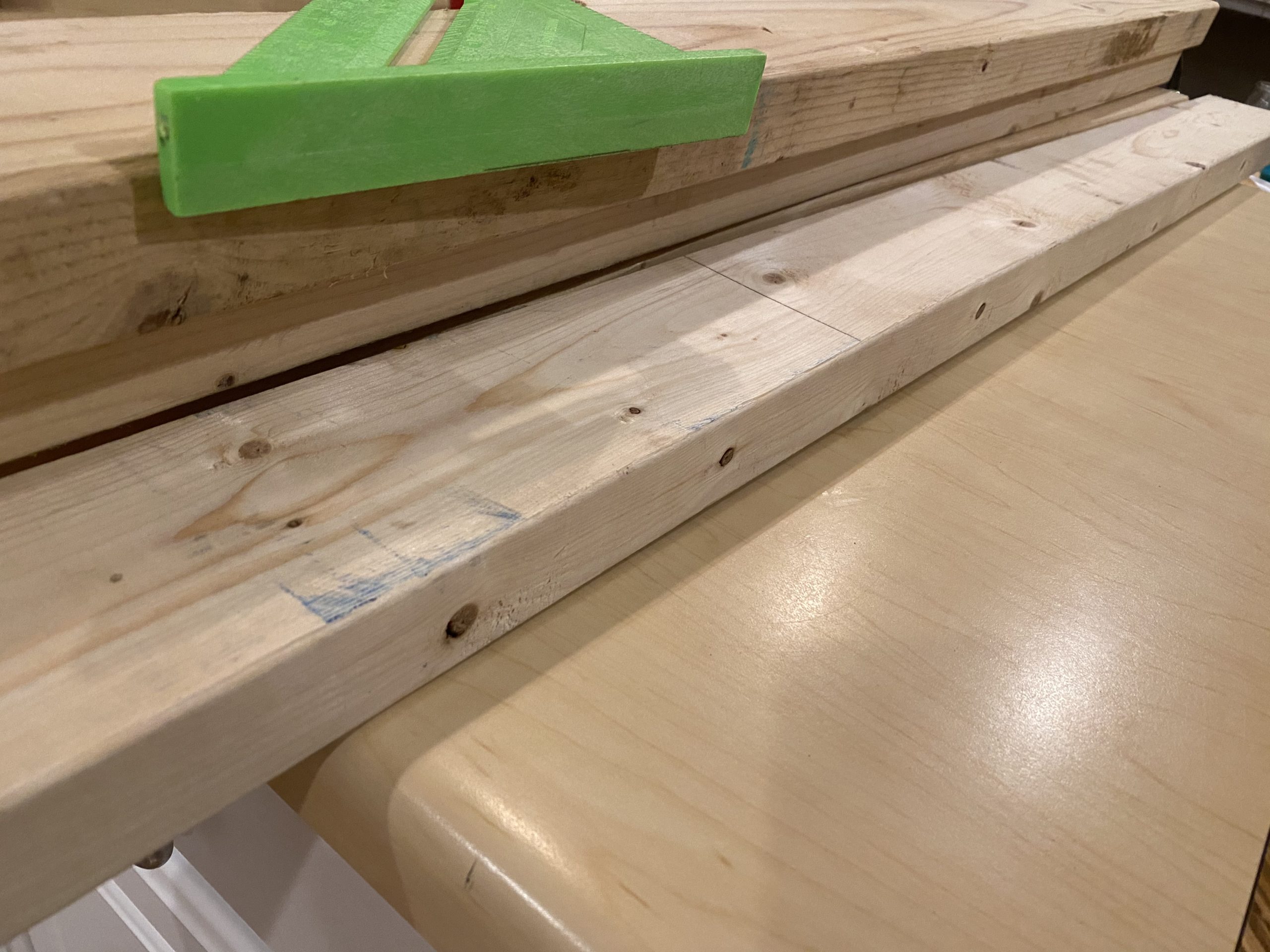 Build a Desk | DIY Tutorial | FREE Plans! - Hearty Sol