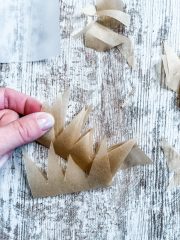 How to Make Paper Stars Using Parchment Paper - Hearty Sol