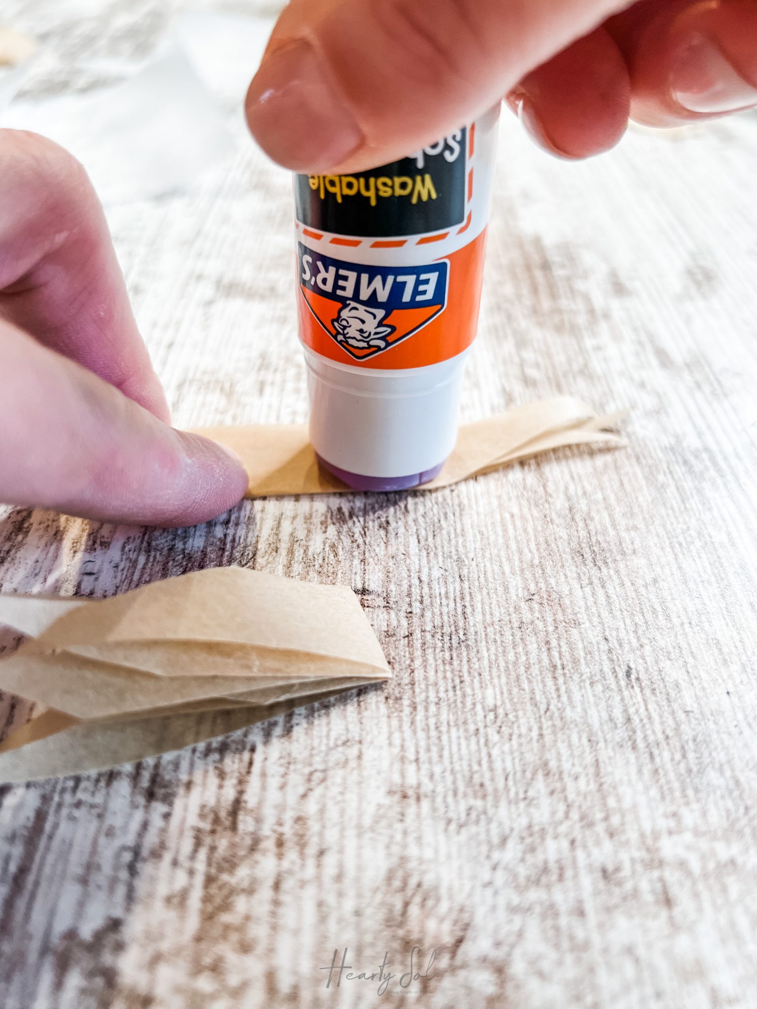 How to Make Paper Stars Using Parchment Paper - Hearty Sol