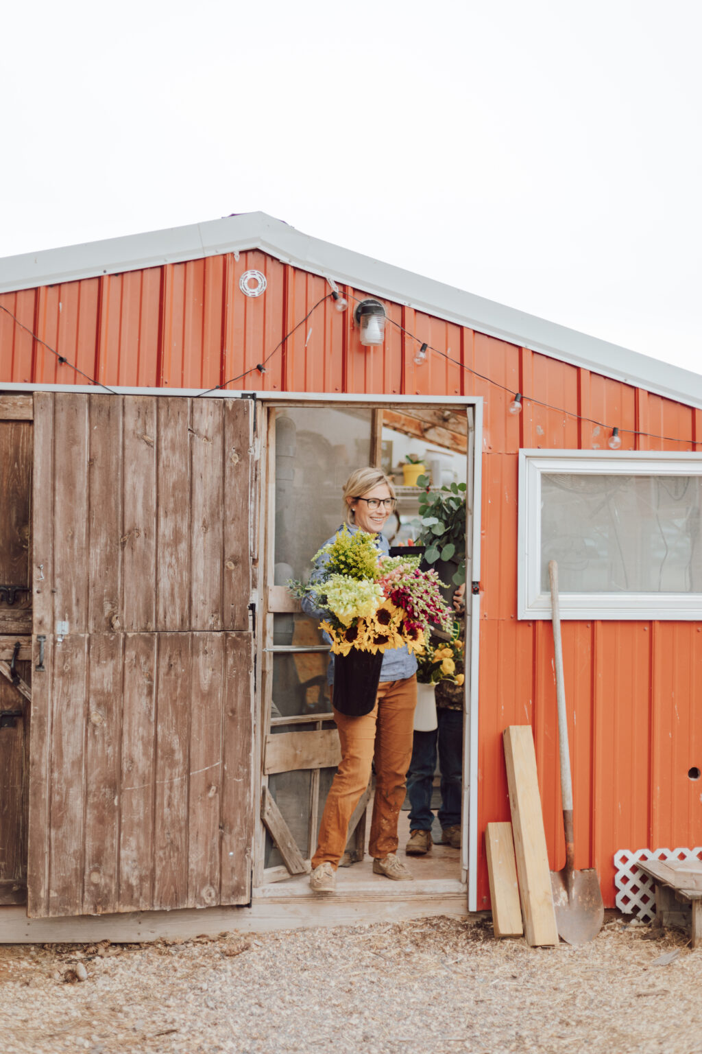 How to Extend the Life of your Fresh Flowers - Hearty Sol