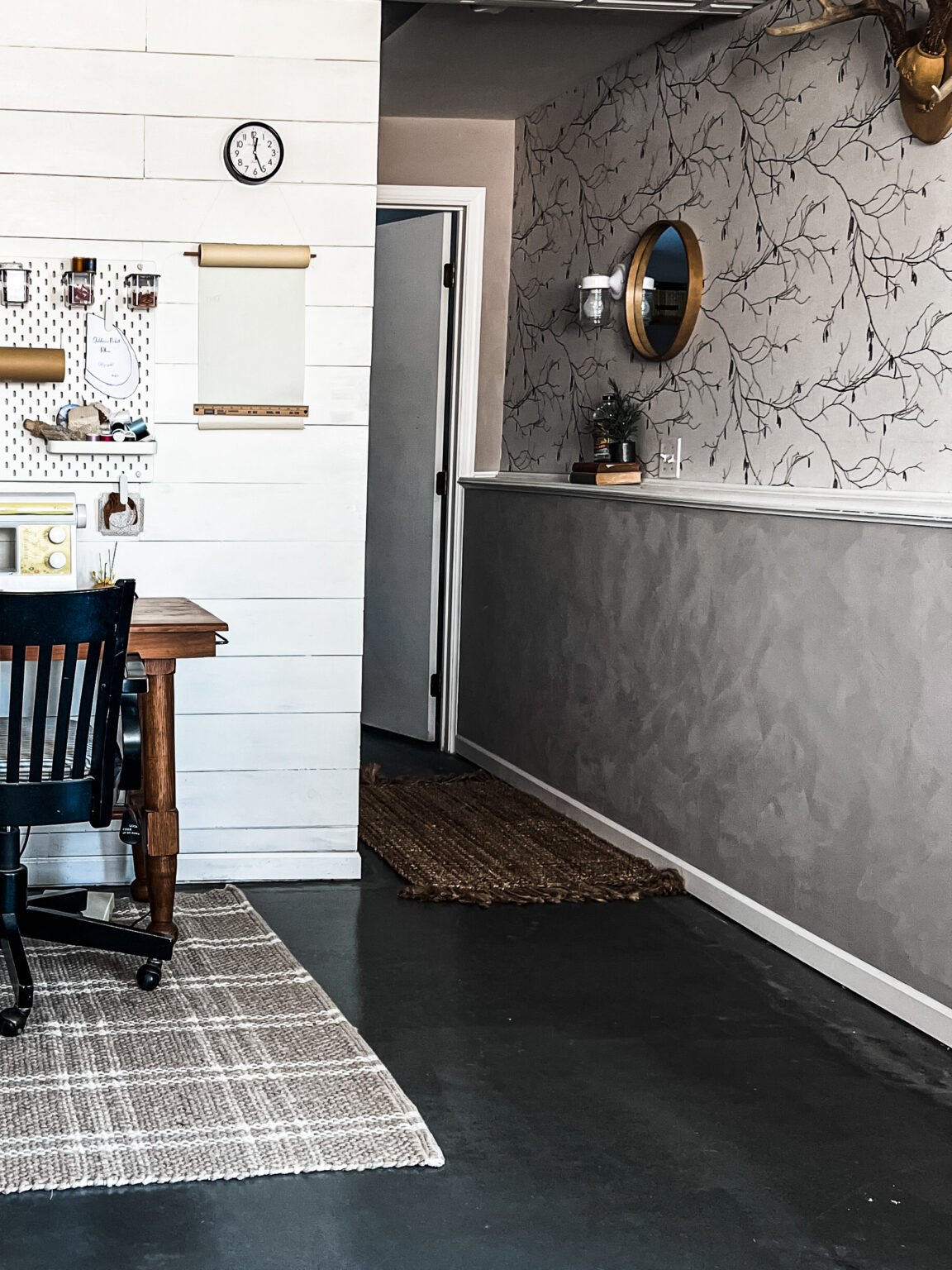 Wallpapering | What to Know Before You Start!