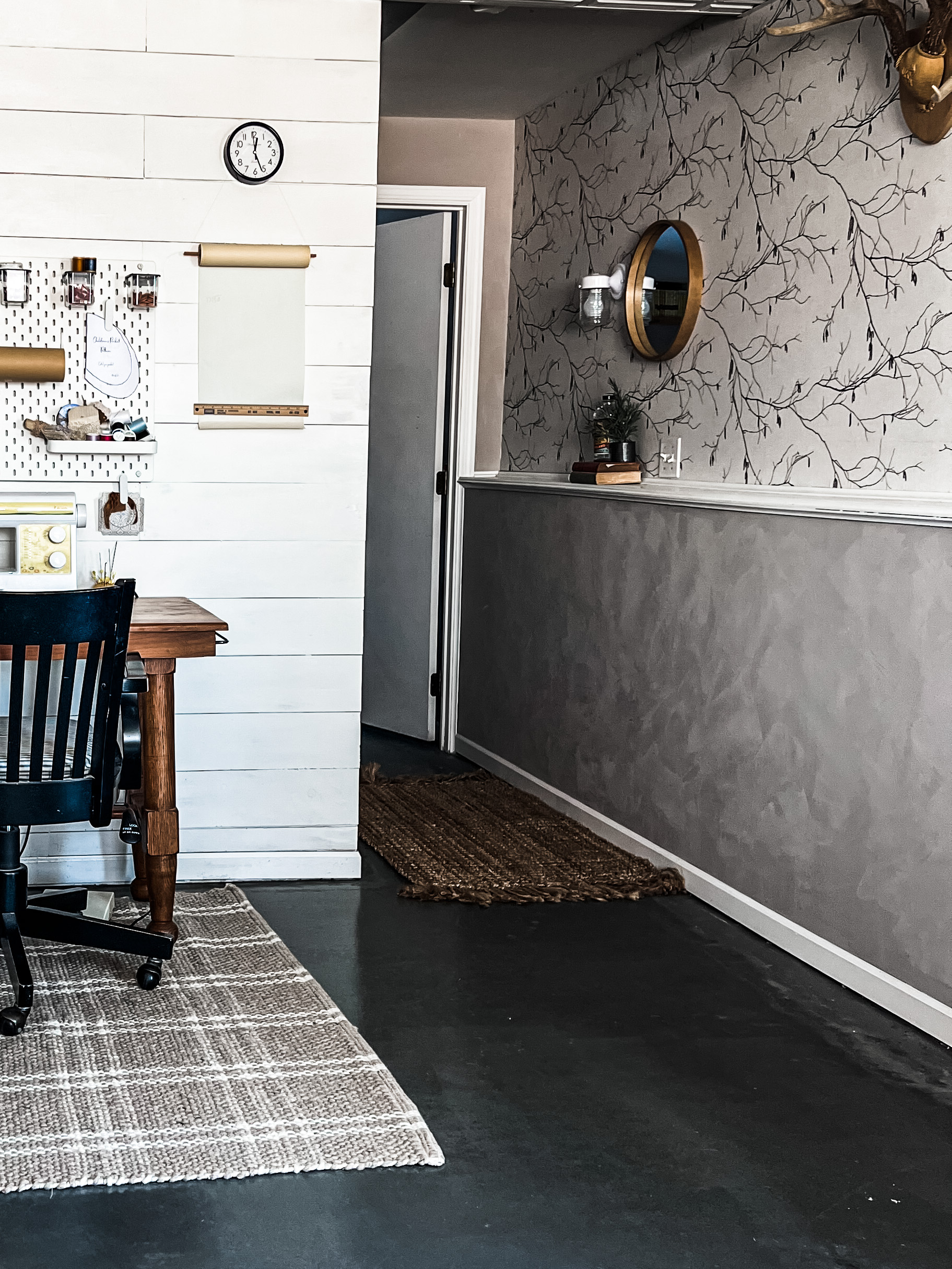 Wallpapering | What to Know Before You Start!