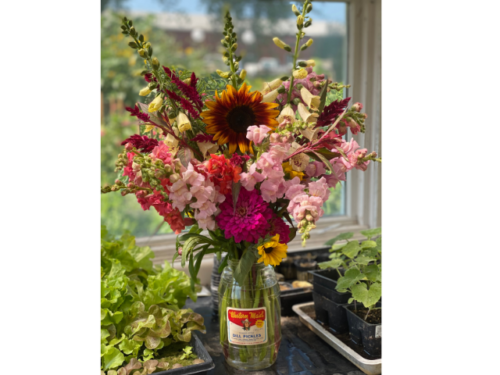 How to make Homemade Flower Food for lasting Fresh Flowers - Hearty Sol