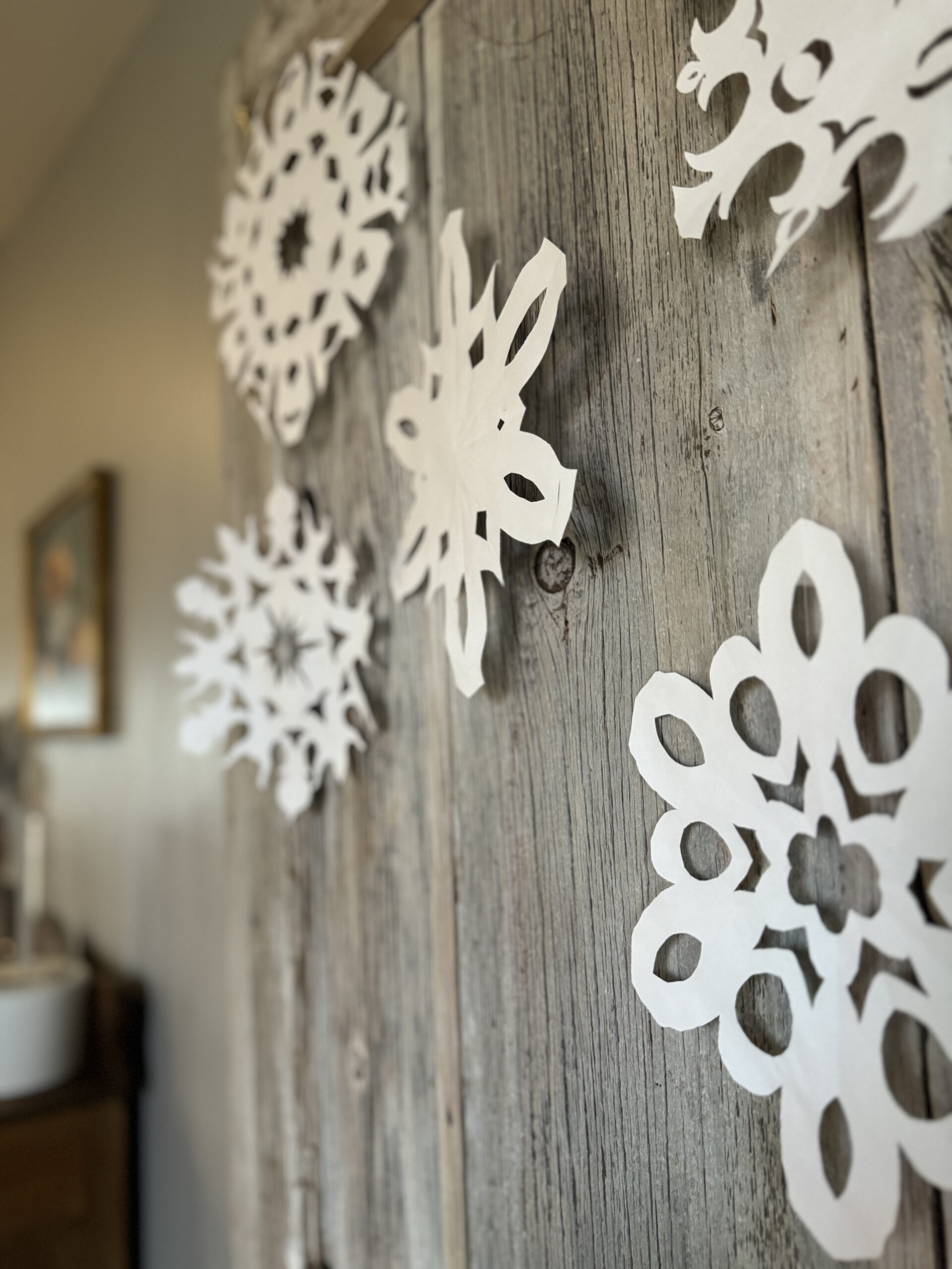 How to Make Fancy Paper Snowflakes with Simple Copy Paper - Hearty Sol